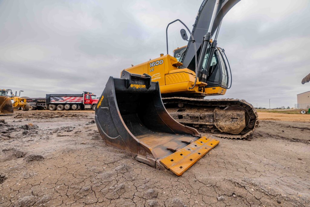 Engcon DB23 Excavator Bucket - Action Company LLC